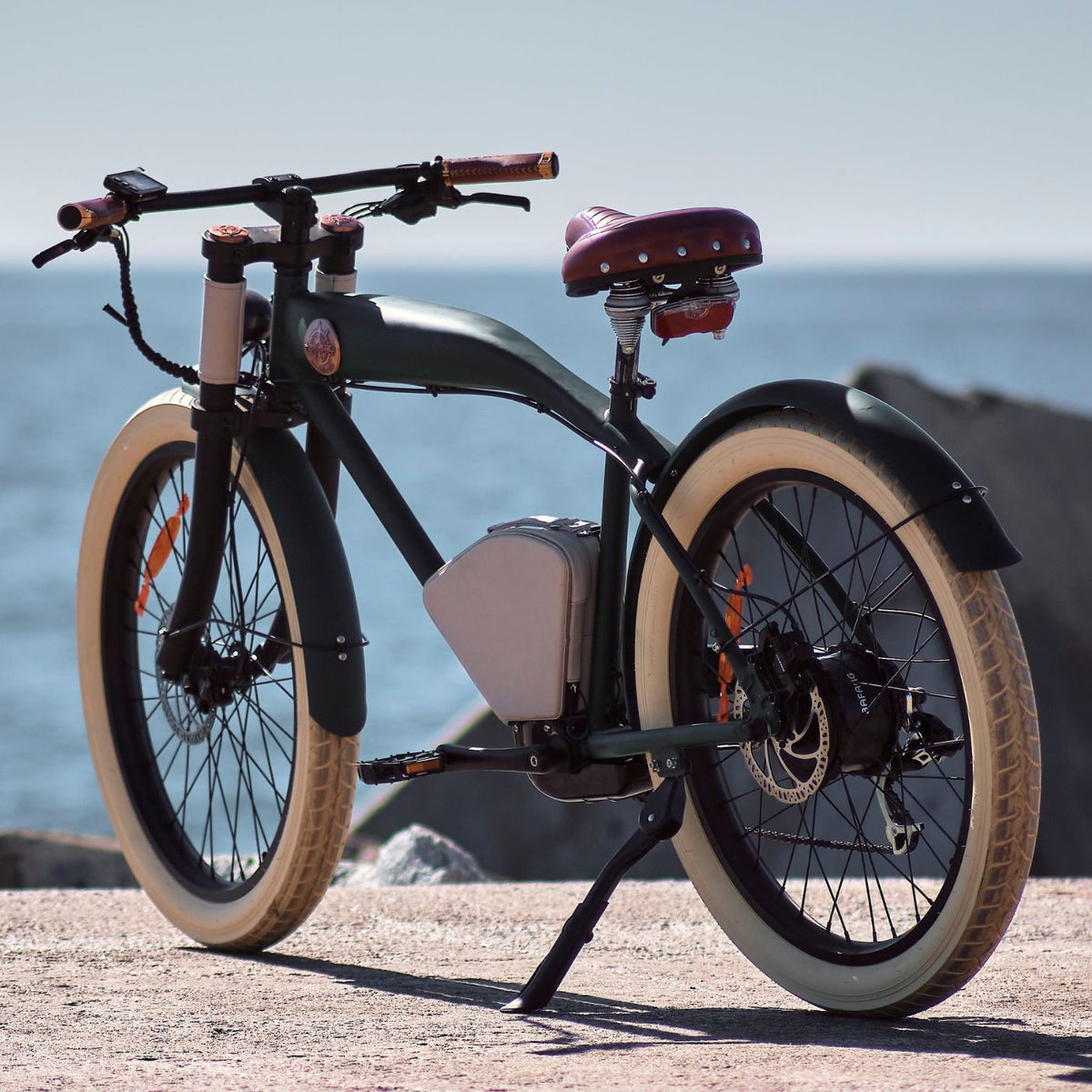 Rayvolt Clubman - The Urban E-Bike Revolution